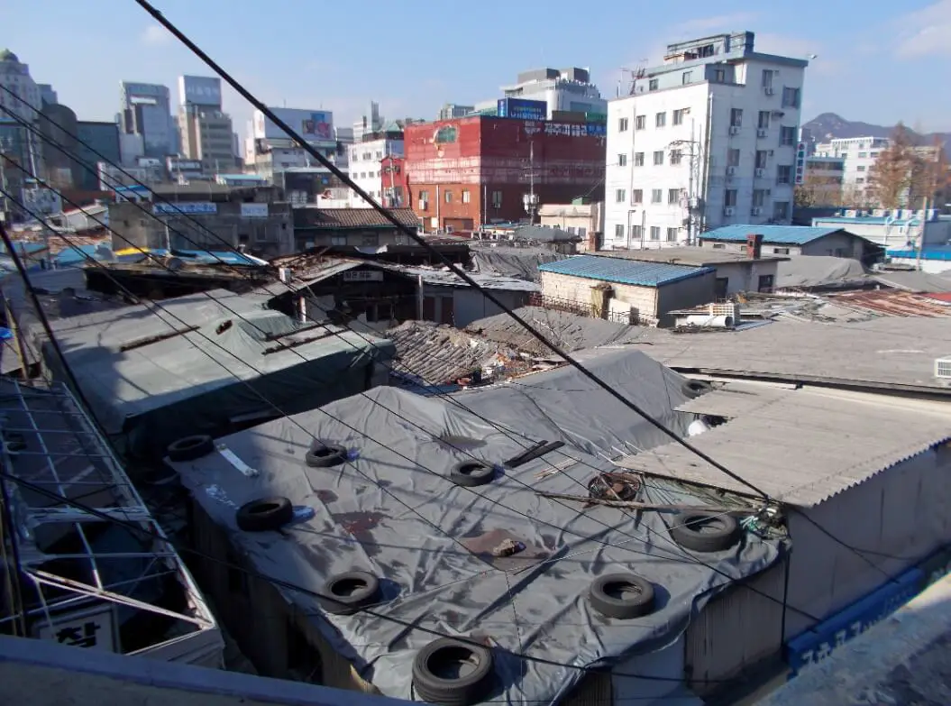 Why Do People Put Tires on Their Roofs? Discovering the Reasons